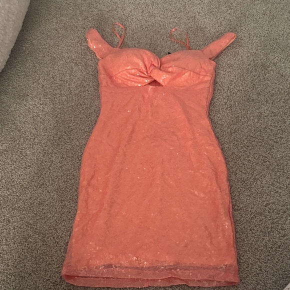 Windsor | Dresses | Windsor Coral Sequin Mini Dress | Poshmark